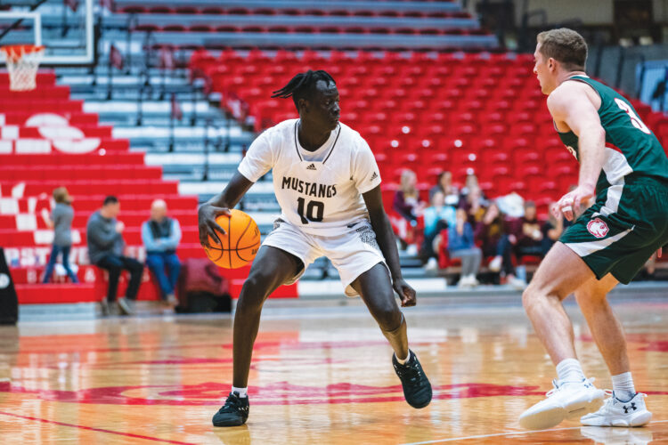 Omot’s big plays down stretch lead to 65-63 win | News, Sports, Jobs ...